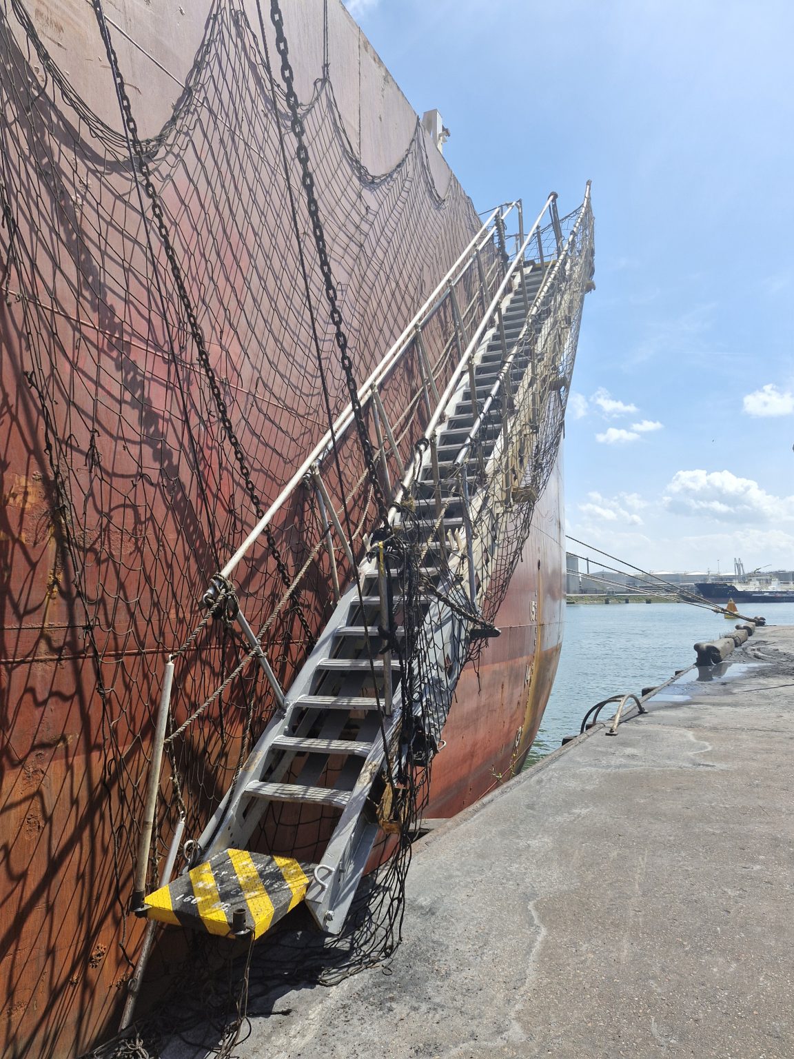 Accommodation Ladders for Safe and Certified Ship Access