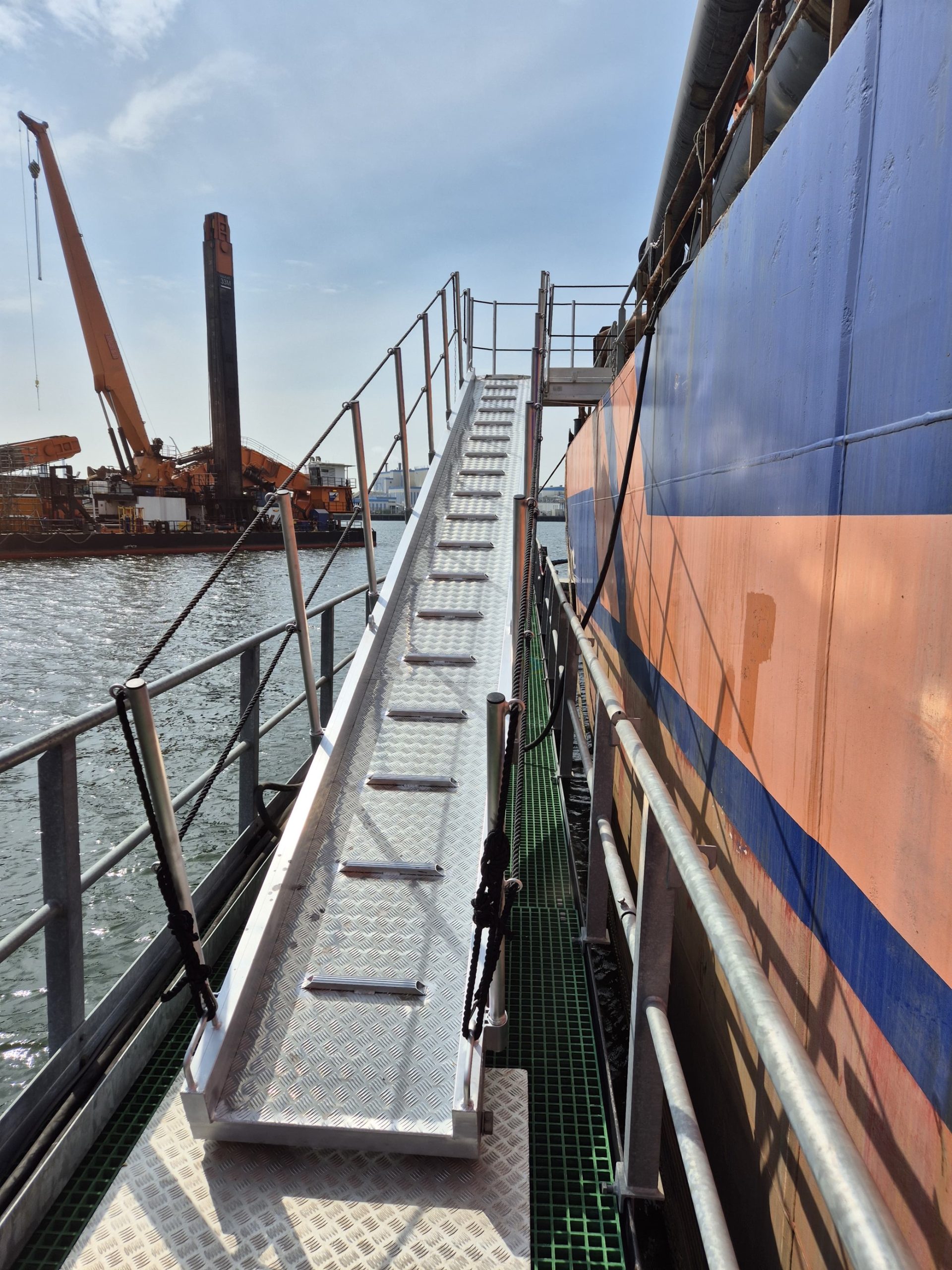 Certified gangways for safe and reliable access - Ned Marine Services